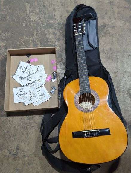 (W) Lucida Classic Guitar. LG-510 3/4. Guitar Picks & Fender Plain ...