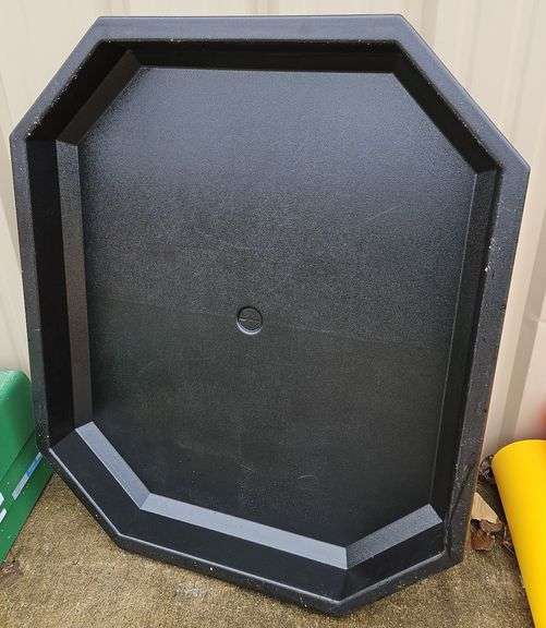 Octagon Plastic Tray - Kraft Auction Service, LLC