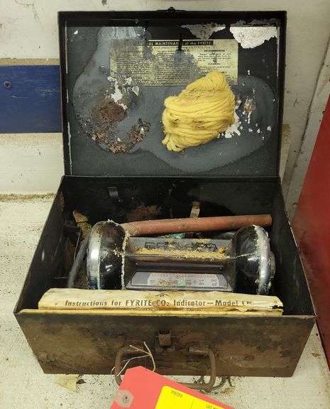 Fyrite CO2 Indicator In Metal Box - Kraft Auction Service, LLC
