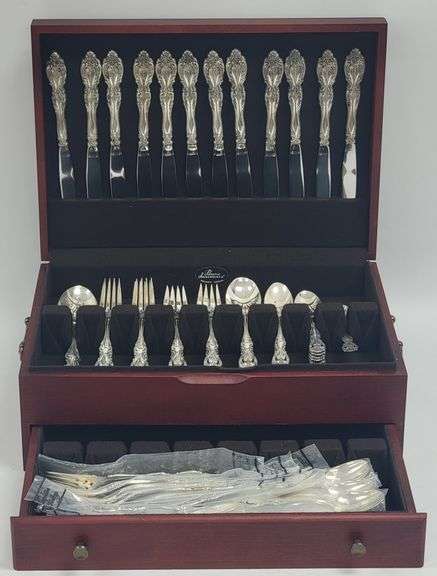 82 Pc. Oneida/Traditions "Du Maurier" Sterling Silver Flatware Set ...