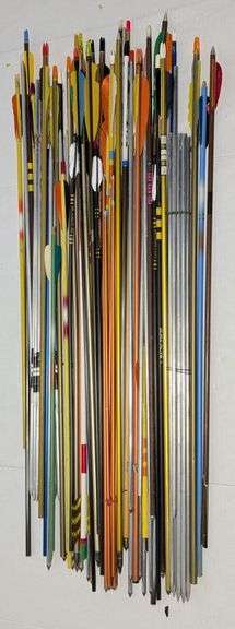 (AB) Wood and metal arrows ranging from 22" to 32" long. Over 60 arrows ...