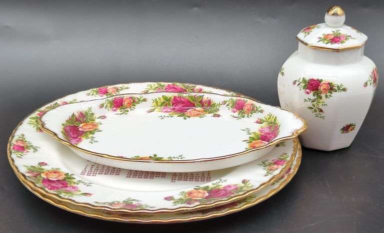 (L) Royal Albert Bone China ( Old Country Roses ). 2-2000 Calendar ...