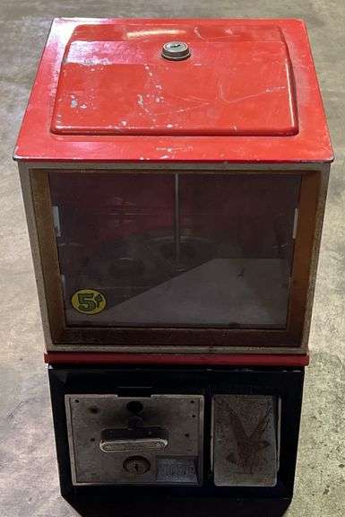 (UV) Victor Candy Vending Machine 17 Inches Tall - Kraft Auction ...
