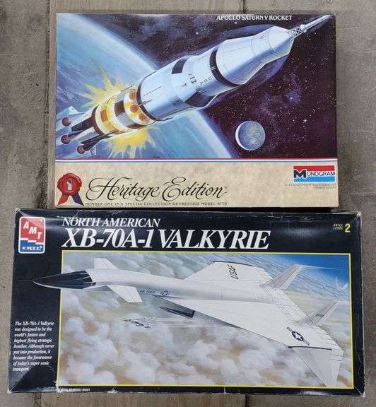 (W) Ertl North American XB-70A-1 Valkyrie & Monogram Apollo Saturn V ...