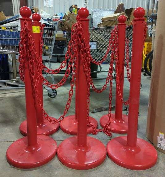 Mr.Chain Red Plastic Barriers w/ 40"T Poles - Kraft Auction Service, LLC