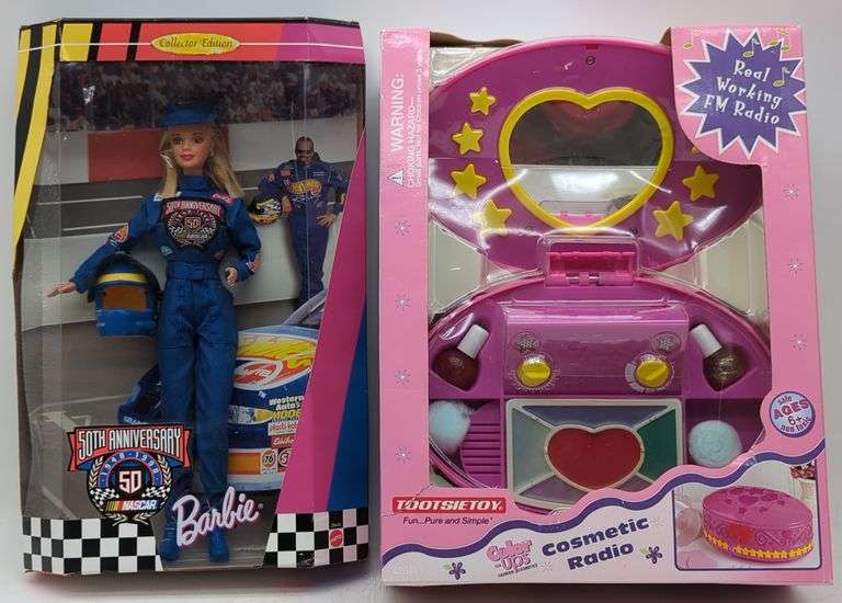 (WX) Mattel Barbie & Tootsietoy Color -Ups w/ Cosmetic Radio. Barbie ...