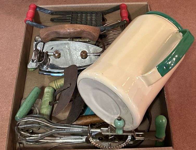 Vintage Kitchen Cooking Utensils - Kraft Auction Service, LLC