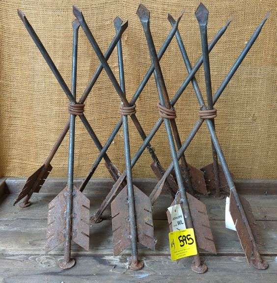 Vtg Wrought Iron Arrow Decor (4) - Kraft Auction Service, LLC