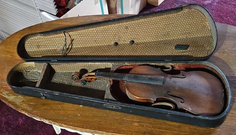 Old Wooden Violin Case & Violin. - Kraft Auction Service, LLC