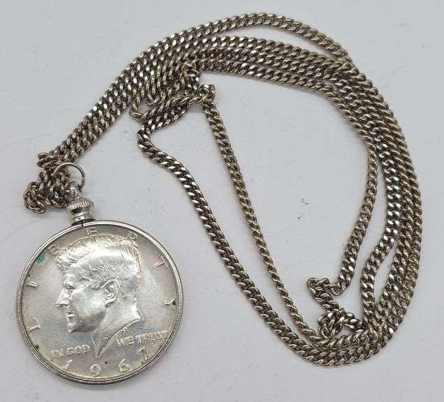 (S) US Kennedy Half Dollar in Silvertone Bezel on Chain. - Kraft ...