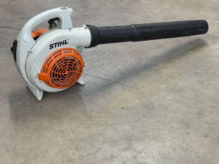 STIHL BG 56 C-E 134 mph 412 CFM Gas Handheld Leaf Blower - Kraft Auction Service, LLC