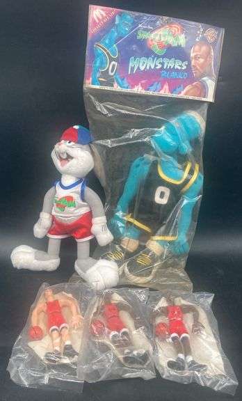 (JT) Space jam plush plus 3 Chicago bulls rubber figures - Kraft ...