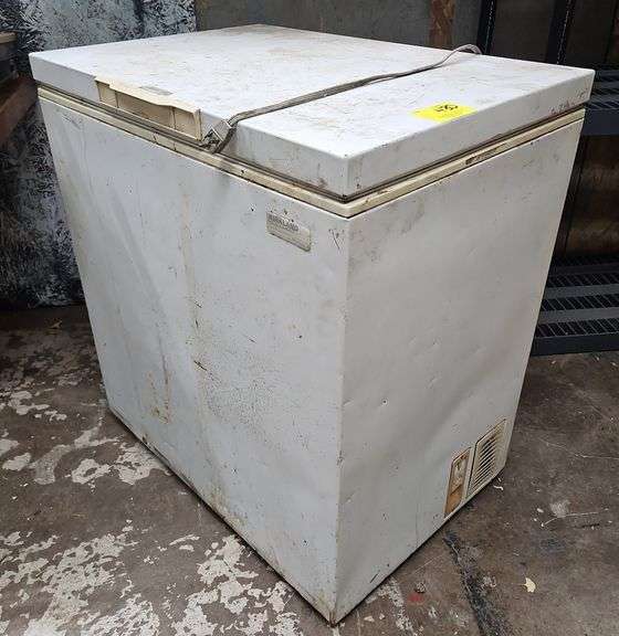 Whirlpool Kirkland Signature Chest Top Freezer. - Kraft Auction Service, LLC