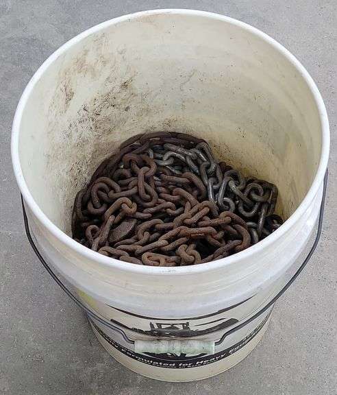 (AK) 5 Gallon Bucket Of Tow Chains - Kraft Auction Service, LLC