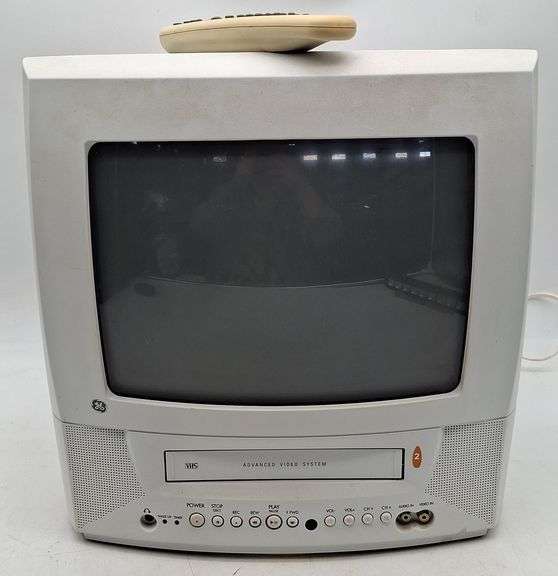 (QR) Vintage GE Television with built-in VCR and Remote - Kraft Auction ...