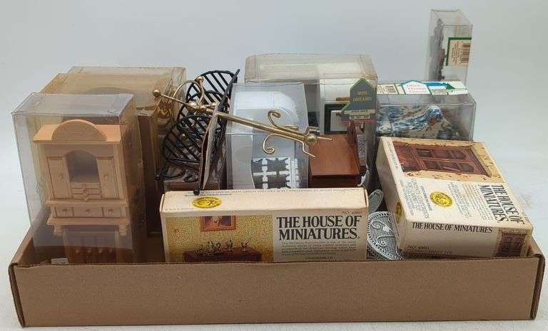 (K) Mini And Doll House Furniture. X-Acto,Mini Home. Dresser, Stove ...
