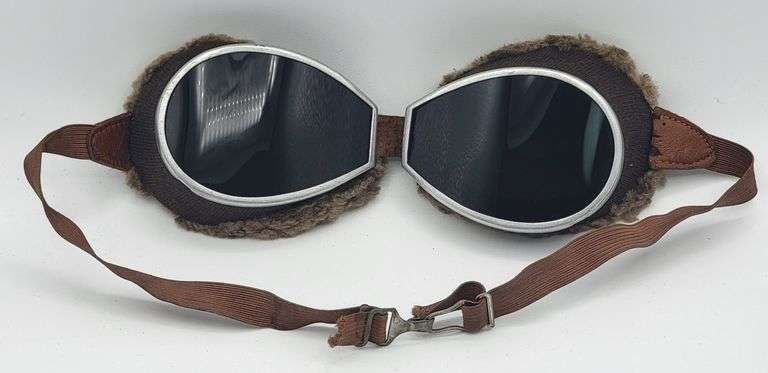WWII German Luftwaffe Winter Pilot's Goggles - Kraft Auction Service, LLC