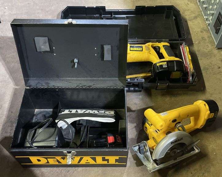 (MN) DeWalt DW935 Saw and DW938 Reciprocated Saw - Kraft Auction ...