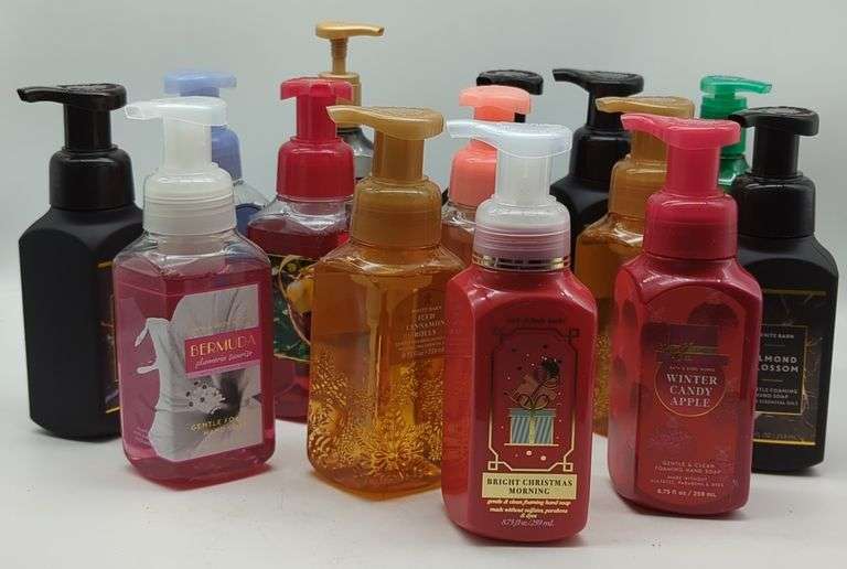 (FW) Bath and body works Foaming Hand soap and Gel . (Only two slightly ...