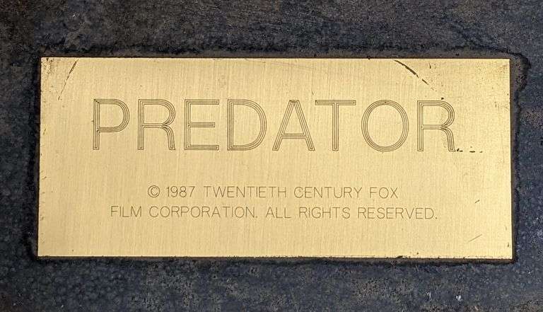 OFFICIAL 1987 Life-Sized Predator Replica Prop - Licensed by Twentieth ...