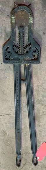 Leavitt L1 Cattle Horn Cutter. - Kraft Auction Service, LLC