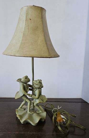 Frogs Dancing Lamp. - Kraft Auction Service, LLC