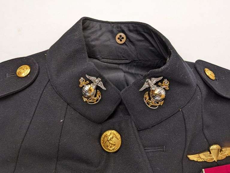 Named WWII Era USMC Major Dress Uniform - Kraft Auction Service, LLC