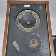 Pair Of Vintage EPI Epicure Model M202 Speakers - Kraft Auction Service ...