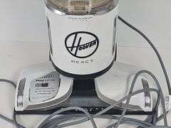 (R) Hoover React Vacuum, Powered Quicklift, With FloorSense - Kraft Auction Service, LLC