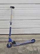 (N) Authentic Razor Scooter - Kraft Auction Service, LLC