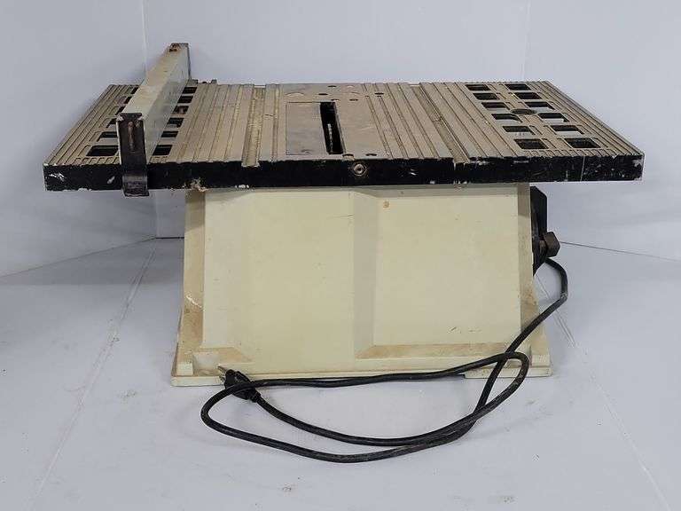 (G) Delta ShopMaster 10" Portable Bench Saw - Kraft Auction Service, LLC