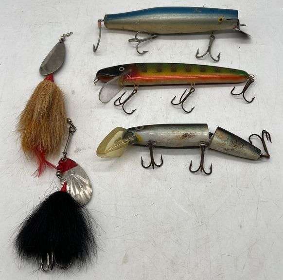 (F) Fishing Lures Longest 9 Inches . - Kraft Auction Service, LLC