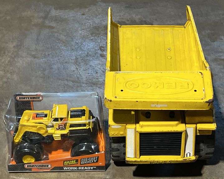 (GH) Remco Dump Truck Matchbox Work Ready Tractor - Kraft Auction ...