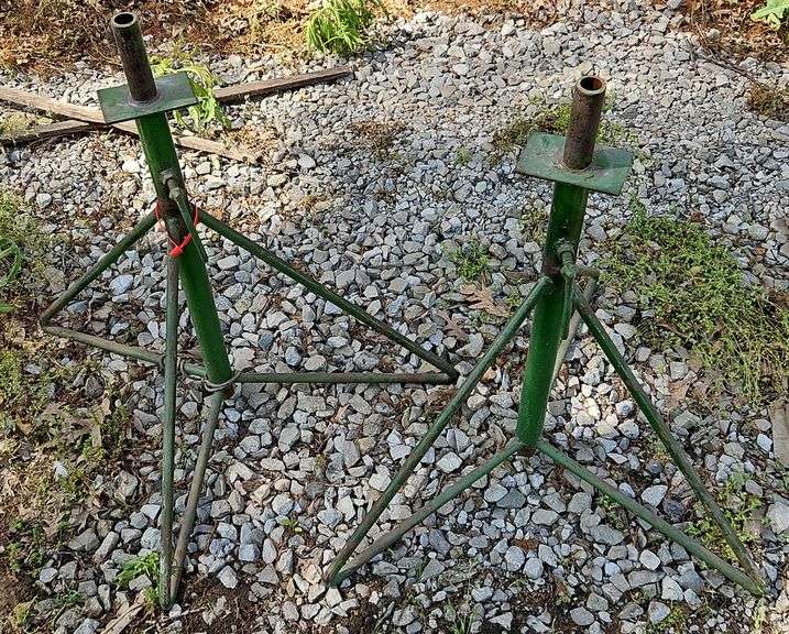 (B) (2) Adjustable Steel Stands - Kraft Auction Service, LLC