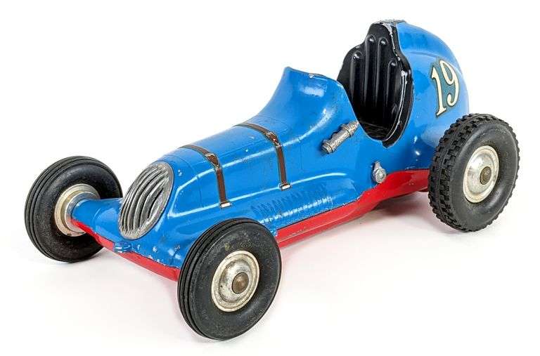 Roy Cox Thimble Drome Champion #19 Race Car - Kraft Auction Service, LLC