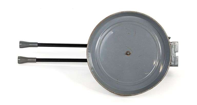 Marx Twin Pom-Pom Anti-Aircraft Cannon - Kraft Auction Service, LLC