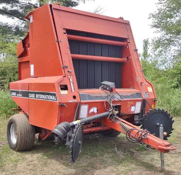 (T) Case IH 8465 Round Baler - Kraft Auction Service, LLC
