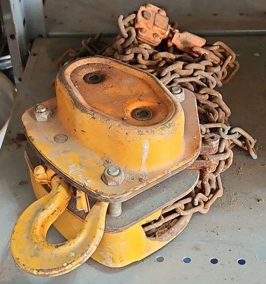 Kito Chain Block Hand Chain Hoist. - Kraft Auction Service, LLC