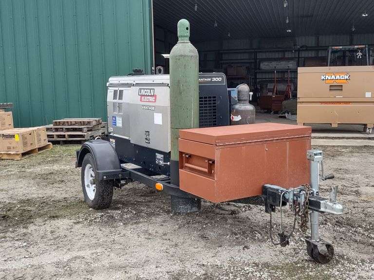 Lincoln Electric Vantage 300 Welder w/ Trailer - Kraft Auction Service, LLC