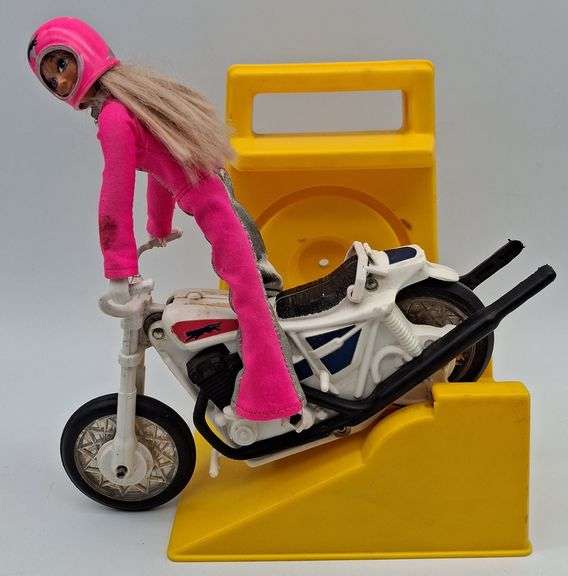 (F) Ideal 1975 Derry Daring & Trick Cycle - Kraft Auction Service, LLC