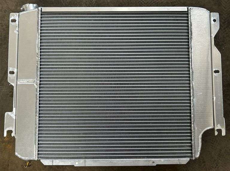 (W) Superior Radiator Jeep Aluminum Radiator - Kraft Auction Service, LLC