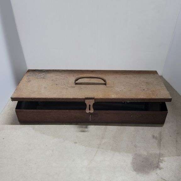(K) Toolbox Full Of Hammers - Kraft Auction Service, LLC