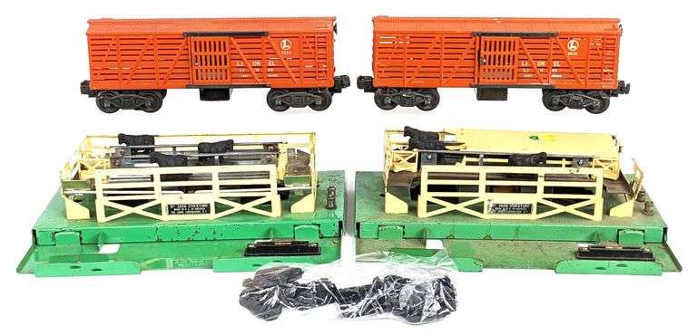 (2) Lionel Operating Cattle Cars - Kraft Auction Service, LLC