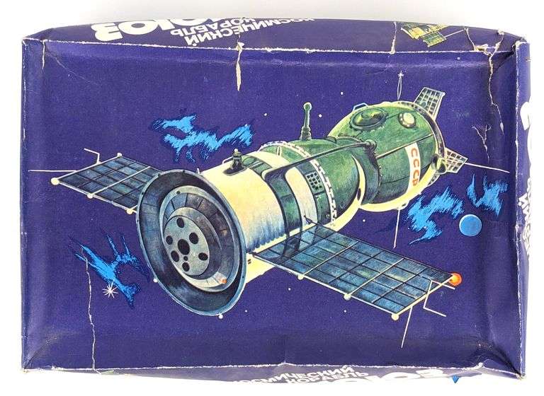 Vintage 1/30 Scale Russian Ogonek Soyuz Spacecraft Model Kit - Kraft ...