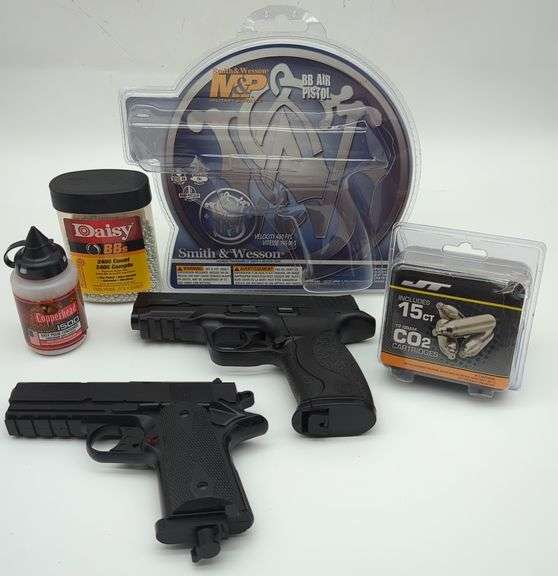 (U) BB Air Pistol. Smith & Wesson 12 g.CO2 , Daisy Powerline Model 15XT ...