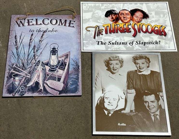 (AA) Lot: The 3 Stooges & Welcome To The Lake Signs & I Love Lucy ...