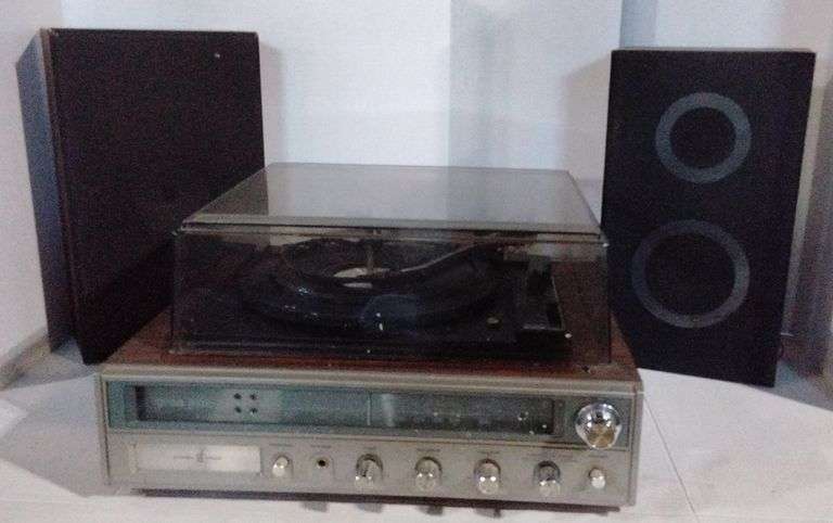 (K) Gran Prix Record Player With 8 Track Model 4200 With Speakers ...