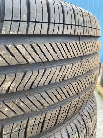 GOODYEAR Eagle Touring 285/45R22 Tires - Kraft Auction Service, LLC