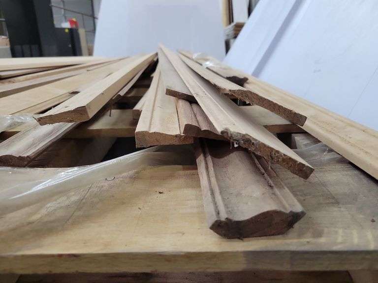 (AS) Pallet Of Various Style And Sized Solid Wood Trim - Kraft Auction ...