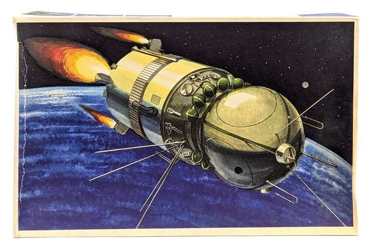 Vintage VEB Plasticart Vostok-1 WOSTOK USSR Yuri Gagarin Spacecraft ...